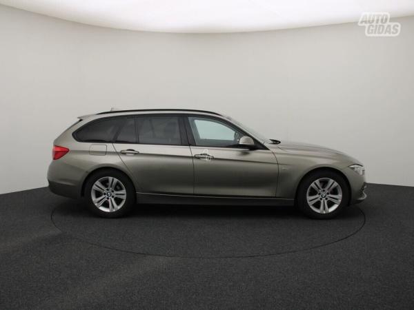 Pelēks BMW 320 2017 Viļņa, ar dzinēja tilpumu 2.00 L un nobraukumu 243 tūkst. km par 13999 €, foto 9 vietnē AUTOMOTO.COM.LV