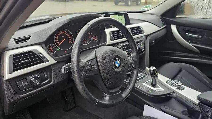 Grey BMW 320 2017 in Riga, with an engine capacity of 2.00 L and mileage of 199 thousand km for 12950 €, photo 14 on AUTOMOTO.COM.LV
