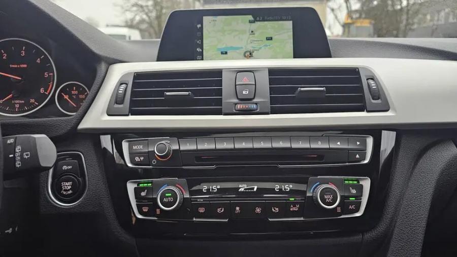 Grey BMW 320 2017 in Riga, with an engine capacity of 2.00 L and mileage of 199 thousand km for 12950 €, photo 22 on AUTOMOTO.COM.LV