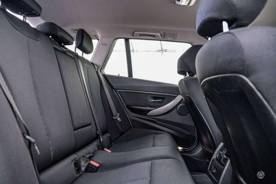 Grey BMW 320 2017 in Kaunas, with an engine capacity of 2.00 L and mileage of 297 thousand km for 9590 €, photo 10 on AUTOMOTO.COM.LV
