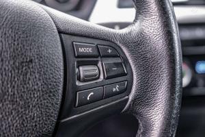 Grey BMW 320 2017 in Kaunas, with an engine capacity of 2.00 L and mileage of 297 thousand km for 9590 €, photo 18 on AUTOMOTO.COM.LV