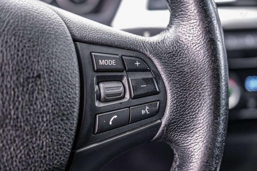 Grey BMW 320 2017 in Kaunas, with an engine capacity of 2.00 L and mileage of 297 thousand km for 9590 €, photo 18 on AUTOMOTO.COM.LV