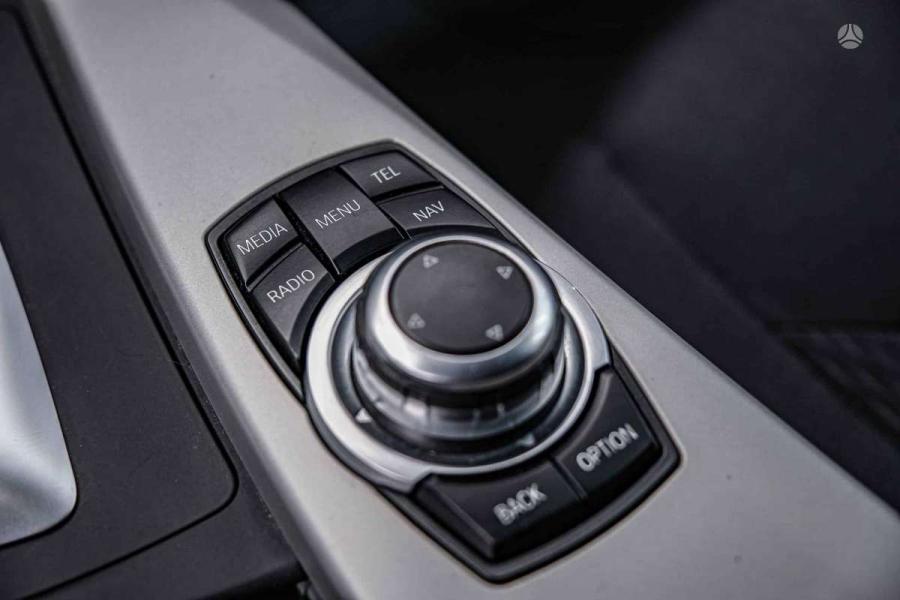 Grey BMW 320 2017 in Kaunas, with an engine capacity of 2.00 L and mileage of 297 thousand km for 9590 €, photo 26 on AUTOMOTO.COM.LV