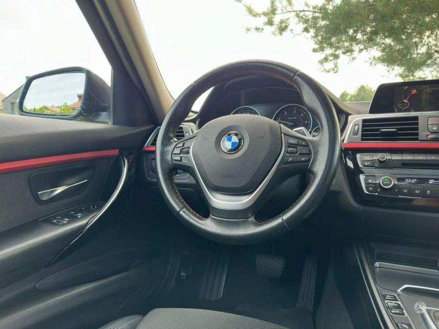 Grey BMW 320 2017 in Vilnius, with an engine capacity of 2.00 L and mileage of 274 thousand km for 11350 €, photo 18 on AUTOMOTO.COM.LV
