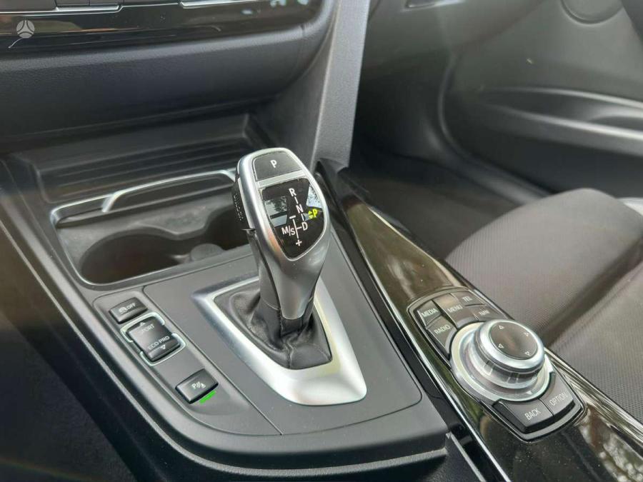 Grey BMW 320 2017 in Vilnius, with an engine capacity of 2.00 L and mileage of 274 thousand km for 11350 €, photo 23 on AUTOMOTO.COM.LV