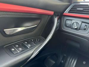 Grey BMW 320 2017 in Vilnius, with an engine capacity of 2.00 L and mileage of 274 thousand km for 11350 €, photo 33 on AUTOMOTO.COM.LV