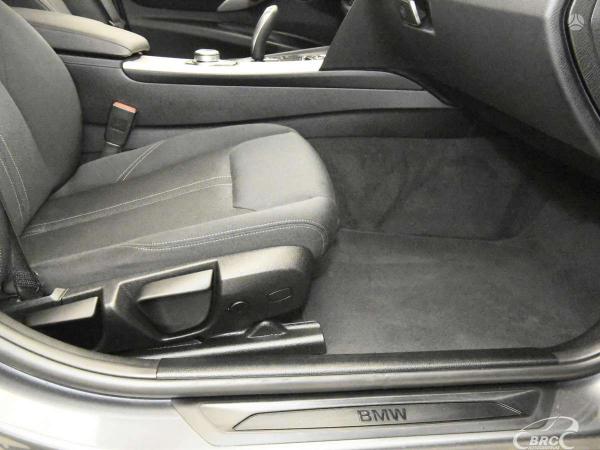 Grey BMW 320 2018 in Vilnius, with an engine capacity of 2.00 L and mileage of 100 thousand km for 12900 €, photo 7 on AUTOMOTO.COM.LV