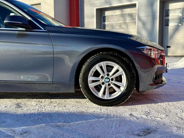 Pelēks BMW 320 2018 Vilkaviškis, ar dzinēja tilpumu 2.00 L un nobraukumu 280 tūkst. km par 9900 €, foto 5 vietnē AUTOMOTO.COM.LV