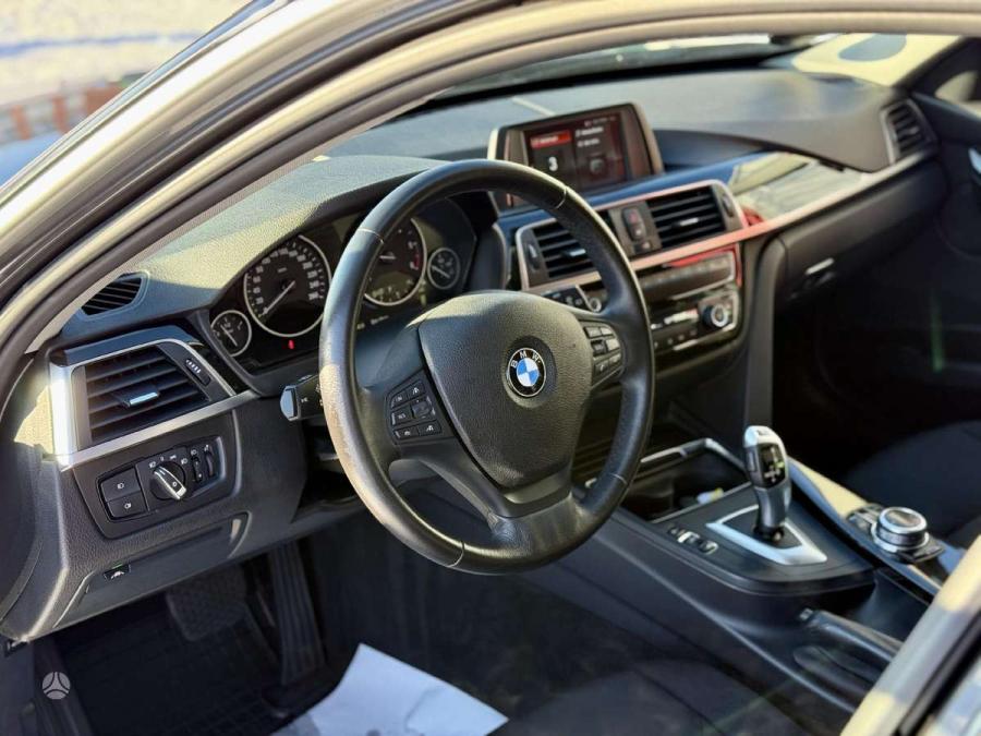 Grey BMW 320 2018 in Vilkaviskis, with an engine capacity of 2.00 L and mileage of 280 thousand km for 9900 €, photo 7 on AUTOMOTO.COM.LV