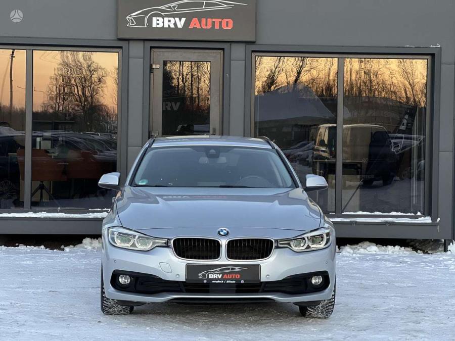 Pelēks BMW 320 2018 Kėdainiai, ar dzinēja tilpumu 2.00 L un nobraukumu 294 tūkst. km par 11350 €, foto 3 vietnē AUTOMOTO.COM.LV