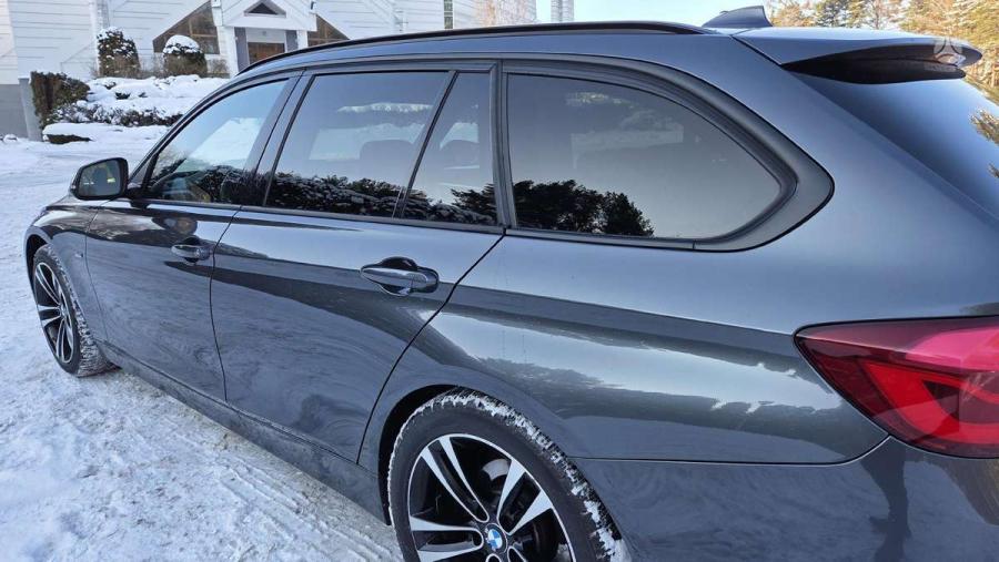 Grey BMW 320 2018 in Elektrenai, with an engine capacity of 2.00 L and mileage of 269 thousand km for 12700 €, photo 16 on AUTOMOTO.COM.LV