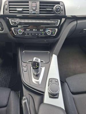 Grey BMW 320 2018 in Kaunas, with an engine capacity of 2.00 L and mileage of 280 thousand km for 9750 €, photo 22 on AUTOMOTO.COM.LV