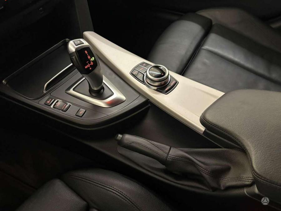 Pelēks BMW 320 2018 Marijampole, ar dzinēja tilpumu 2.00 L un nobraukumu 267 tūkst. km par 10999 €, foto 5 vietnē AUTOMOTO.COM.LV