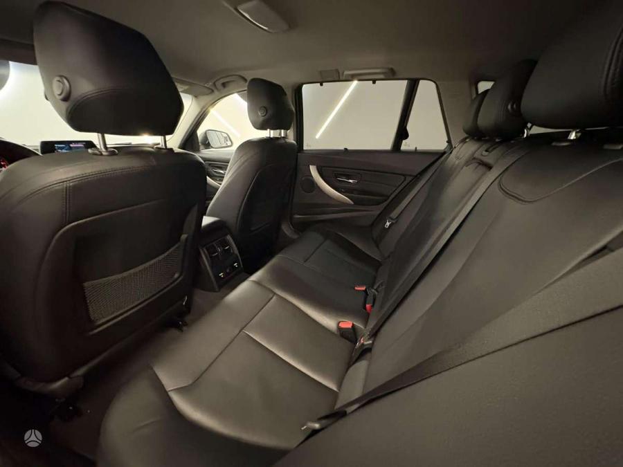 Pelēks BMW 320 2018 Marijampole, ar dzinēja tilpumu 2.00 L un nobraukumu 267 tūkst. km par 10999 €, foto 21 vietnē AUTOMOTO.COM.LV