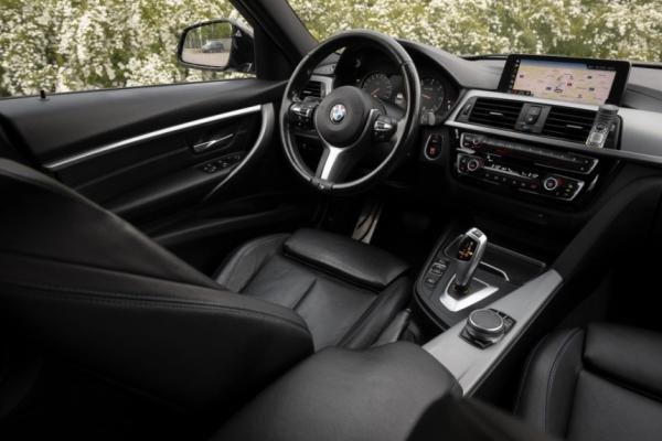 Grey BMW 320 2019 in Riga, with an engine capacity of 2.00 L and mileage of 212 thousand km for 17900 €, photo 8 on AUTOMOTO.COM.LV