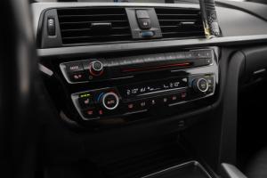 Grey BMW 320 2019 in Riga, with an engine capacity of 2.00 L and mileage of 212 thousand km for 17900 €, photo 12 on AUTOMOTO.COM.LV