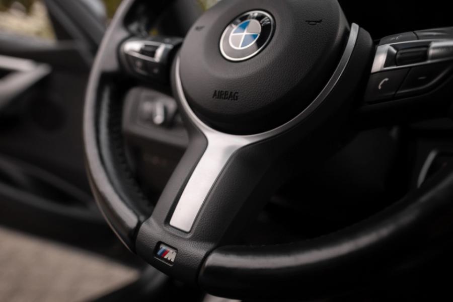 Grey BMW 320 2019 in Riga, with an engine capacity of 2.00 L and mileage of 212 thousand km for 17900 €, photo 13 on AUTOMOTO.COM.LV