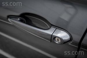Grey BMW 320 2019 in Riga, with an engine capacity of 2.00 L and mileage of 206 thousand km for 12990 €, photo 10 on AUTOMOTO.COM.LV