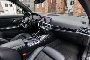 Pelēks BMW 320 2019 Plungė, ar dzinēja tilpumu 2.00 L un nobraukumu 153 tūkst. km par 22900 €, foto 24 vietnē AUTOMOTO.COM.LV