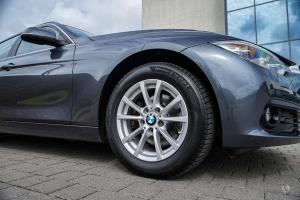 Grey BMW 320 2019 in Marijampole, with an engine capacity of 2.00 L and mileage of 286 thousand km for 11750 €, photo 7 on AUTOMOTO.COM.LV