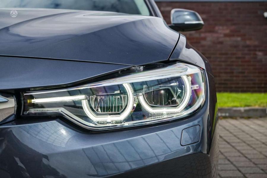 Grey BMW 320 2019 in Marijampole, with an engine capacity of 2.00 L and mileage of 286 thousand km for 11750 €, photo 8 on AUTOMOTO.COM.LV