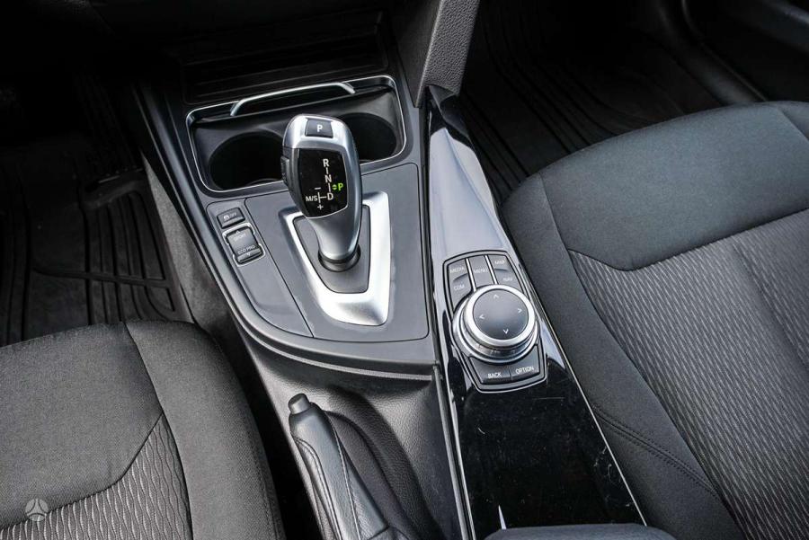 Grey BMW 320 2019 in Marijampole, with an engine capacity of 2.00 L and mileage of 286 thousand km for 11750 €, photo 22 on AUTOMOTO.COM.LV