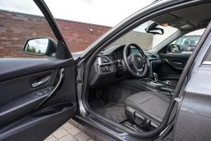 Grey BMW 320 2019 in Marijampole, with an engine capacity of 2.00 L and mileage of 286 thousand km for 11750 €, photo 25 on AUTOMOTO.COM.LV