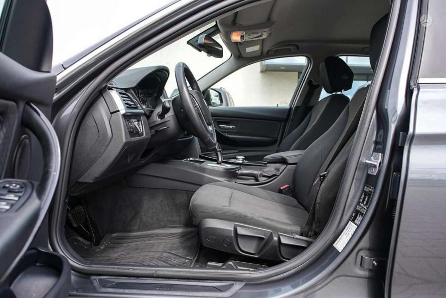 Grey BMW 320 2019 in Marijampole, with an engine capacity of 2.00 L and mileage of 286 thousand km for 11750 €, photo 27 on AUTOMOTO.COM.LV