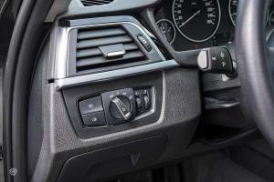 Grey BMW 320 2019 in Marijampole, with an engine capacity of 2.00 L and mileage of 286 thousand km for 11750 €, photo 29 on AUTOMOTO.COM.LV