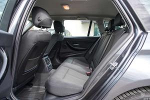 Grey BMW 320 2019 in Marijampole, with an engine capacity of 2.00 L and mileage of 286 thousand km for 11750 €, photo 32 on AUTOMOTO.COM.LV