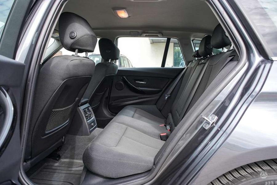Grey BMW 320 2019 in Marijampole, with an engine capacity of 2.00 L and mileage of 286 thousand km for 11750 €, photo 32 on AUTOMOTO.COM.LV