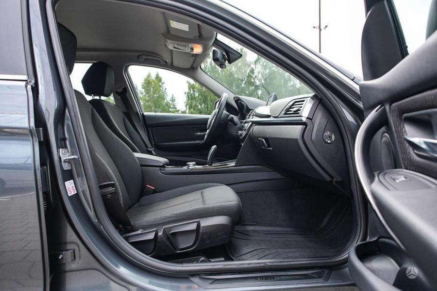 Grey BMW 320 2019 in Marijampole, with an engine capacity of 2.00 L and mileage of 286 thousand km for 11750 €, photo 37 on AUTOMOTO.COM.LV