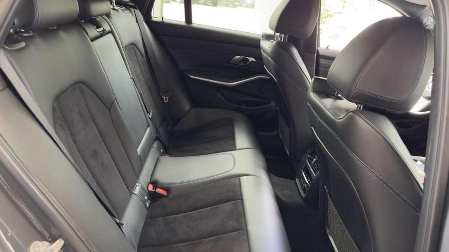 Pelēks BMW 320 2019 Marijampole, ar dzinēja tilpumu 2.00 L un nobraukumu 213 tūkst. km par 20999 €, foto 17 vietnē AUTOMOTO.COM.LV