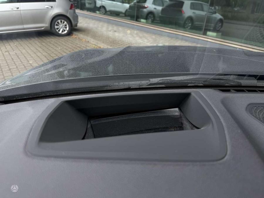 Grey BMW 320 2020 in Klaipeda, with an engine capacity of 0.00 L and mileage of 164 thousand km for 21700 €, photo 28 on AUTOMOTO.COM.LV