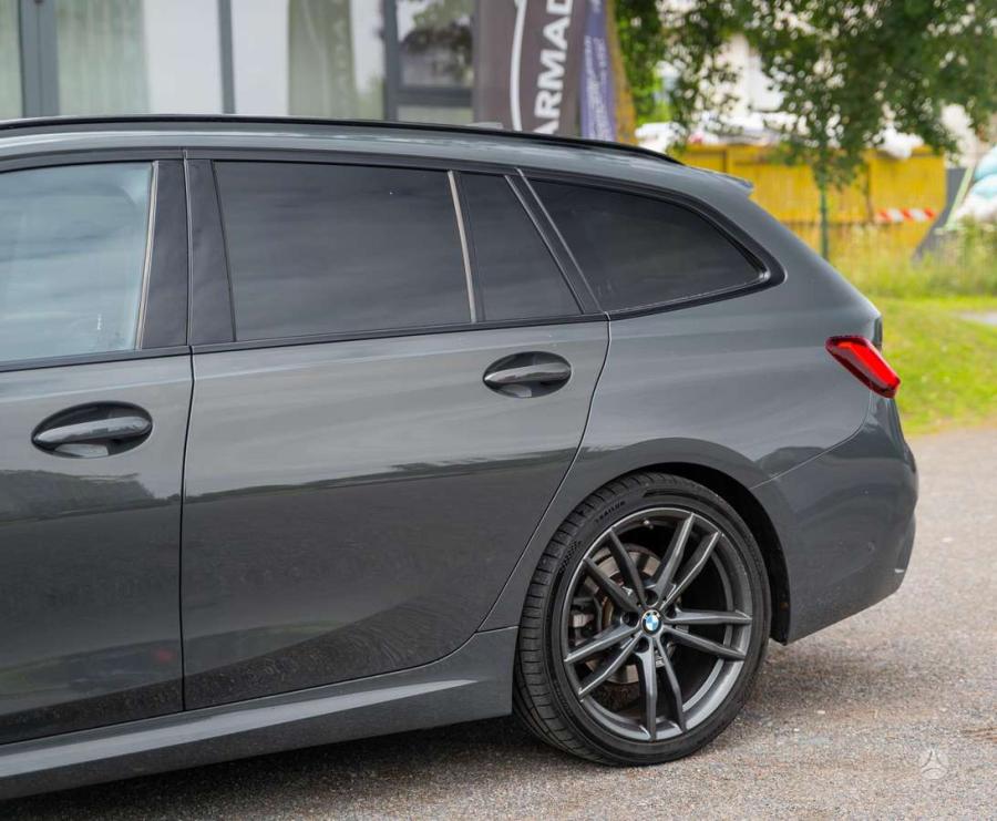 Grey BMW 320 2020 in Vilnius, with an engine capacity of 2.00 L and mileage of 129 thousand km for 23900 €, photo 13 on AUTOMOTO.COM.LV