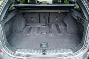 Grey BMW 320 2020 in Vilnius, with an engine capacity of 2.00 L and mileage of 129 thousand km for 23900 €, photo 42 on AUTOMOTO.COM.LV
