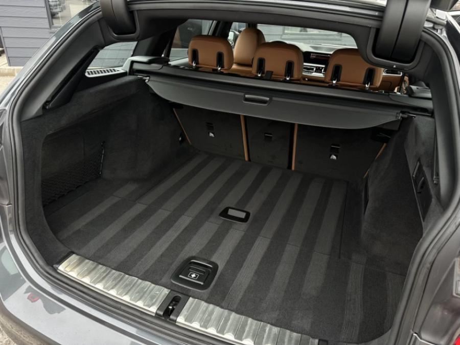 Grey BMW 320 2021 in Riga, with an engine capacity of 2.00 L and mileage of 198 thousand km for 18950 €, photo 11 on AUTOMOTO.COM.LV