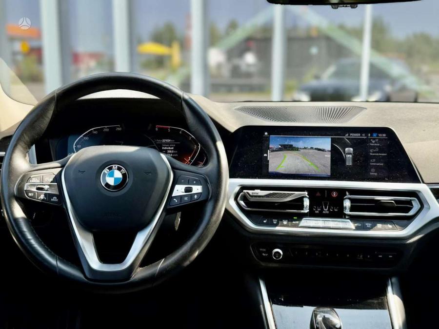 Серый БМВ 320 2021 в Вильнюс, объемом двигателя 2.00 л и пробегом 221 тыс. км за 18392 €, фото 15 на AUTOMOTO.COM.LV