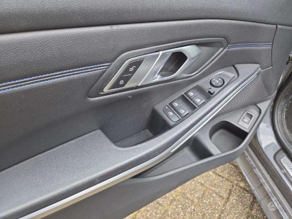 Pelēks BMW 320 2021 Viļņa, ar dzinēja tilpumu 2.00 L un nobraukumu 225 tūkst. km par 17500 €, foto 10 vietnē AUTOMOTO.COM.LV