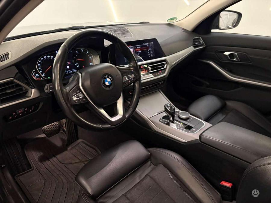 Pelēks BMW 320 2021 Marijampole, ar dzinēja tilpumu 2.00 L un nobraukumu 282 tūkst. km par 14950 €, foto 3 vietnē AUTOMOTO.COM.LV