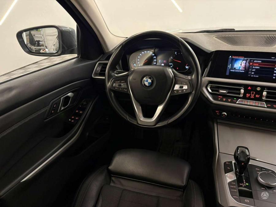 Pelēks BMW 320 2021 Marijampole, ar dzinēja tilpumu 2.00 L un nobraukumu 282 tūkst. km par 14950 €, foto 20 vietnē AUTOMOTO.COM.LV