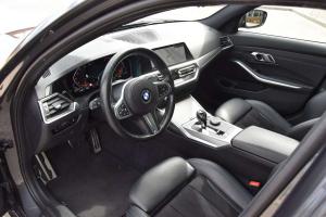 Grey BMW 320 2021 in Vilnius, with an engine capacity of 2.00 L and mileage of 306 thousand km for 17499 €, photo 17 on AUTOMOTO.COM.LV