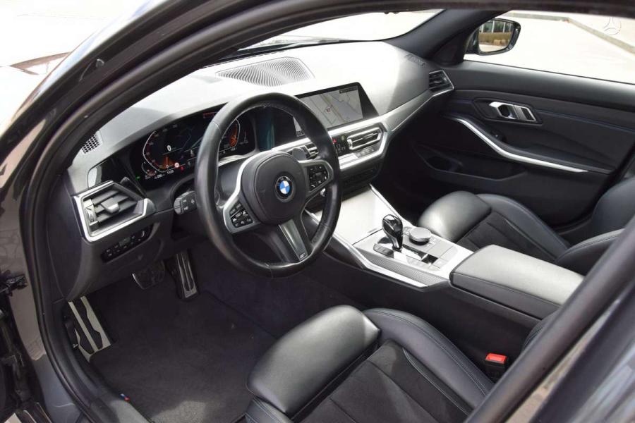 Grey BMW 320 2021 in Vilnius, with an engine capacity of 2.00 L and mileage of 306 thousand km for 17499 €, photo 17 on AUTOMOTO.COM.LV