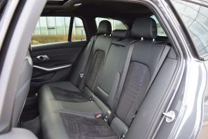 Grey BMW 320 2021 in Vilnius, with an engine capacity of 2.00 L and mileage of 306 thousand km for 17499 €, photo 24 on AUTOMOTO.COM.LV