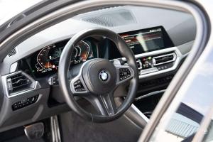 Pelēks BMW 320 2021 Viļņa, ar dzinēja tilpumu 2.00 L un nobraukumu 225 tūkst. km par 18000 €, foto 3 vietnē AUTOMOTO.COM.LV