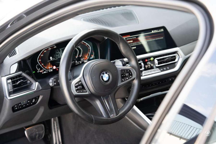 Pelēks BMW 320 2021 Viļņa, ar dzinēja tilpumu 2.00 L un nobraukumu 225 tūkst. km par 18000 €, foto 3 vietnē AUTOMOTO.COM.LV