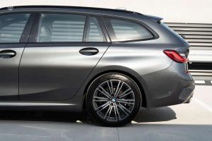 Pelēks BMW 320 2021 Viļņa, ar dzinēja tilpumu 2.00 L un nobraukumu 225 tūkst. km par 18000 €, foto 16 vietnē AUTOMOTO.COM.LV