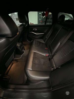 Grey BMW 320 2021 in Kaunas, with an engine capacity of 2.00 L and mileage of 199 thousand km for 22922 €, photo 18 on AUTOMOTO.COM.LV