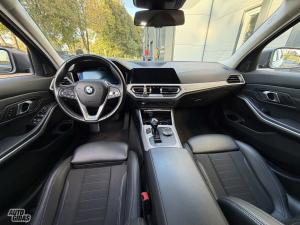 Grey BMW 320 2021 in Vilnius, with an engine capacity of 2.00 L and mileage of 184 thousand km for 15800 €, photo 8 on AUTOMOTO.COM.LV