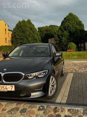 Grey BMW 320 2022 in Riga, with an engine capacity of 2.00 L and mileage of 132 thousand km for 20950 €, photo 8 on AUTOMOTO.COM.LV